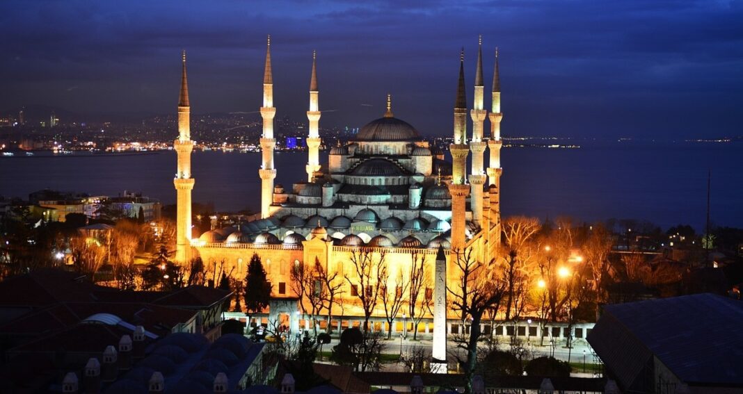 To nejlepší z Istanbulu. Na některé body si troufnou jenom odvážlivci
